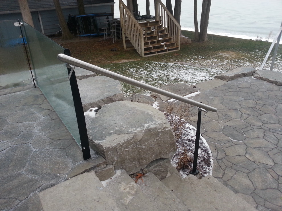 Waterfront patio glass railing - Patio - Toronto - von Thommoknockers ...
