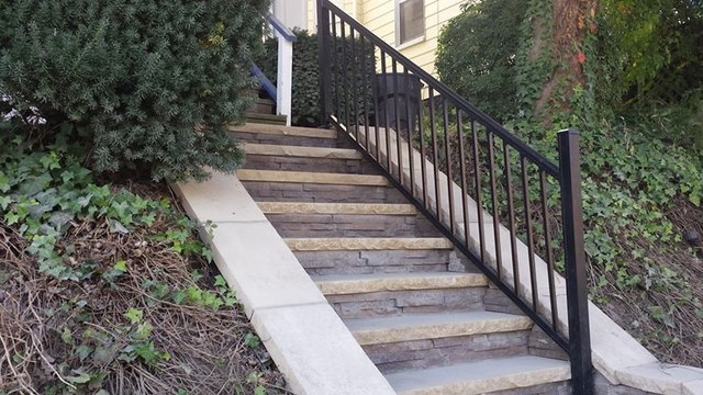 Weathered Versa Lok wall, Diablo Veneer, Sandstone Steps - Modern ...