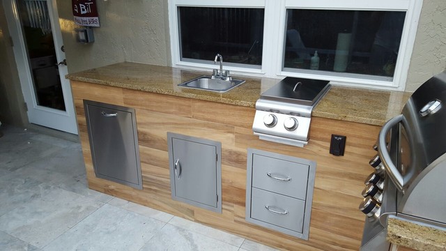 Wood-Look Tile Outdoor BBQ Kitchen - Modern - Patio - Miami - by ...