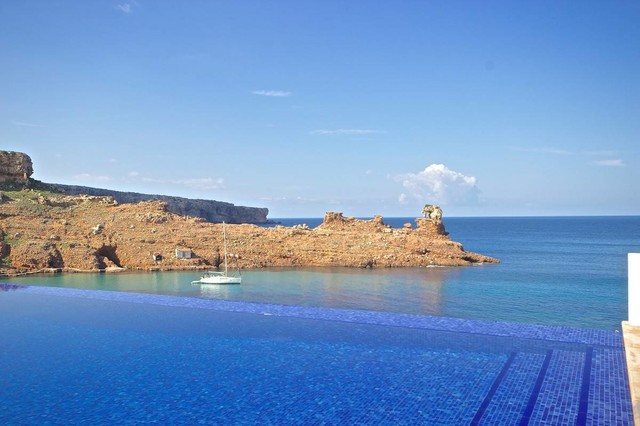 Casa de ensueño a pies del mar - Mediterranean - Swimming Pool & Hot ...