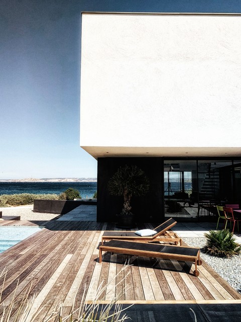 Construction d'une ville en bord de mer - Beach Style - Pool ...