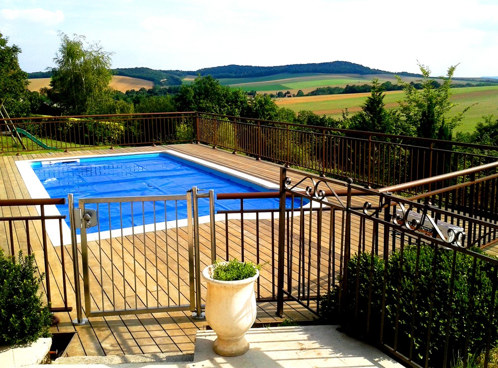 Terrasses bois - Contemporary - Pool - Reims - by Ledoux Jardin | Houzz