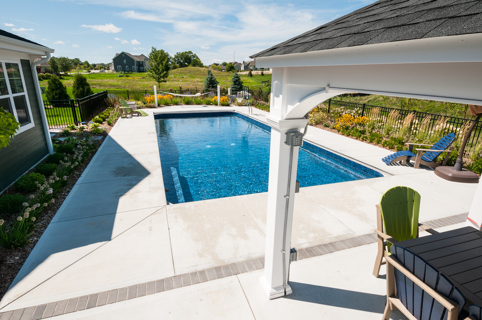 18' x 44' Vinyl Liner Pool with Cantilevered Concrete & Auto Cover ...