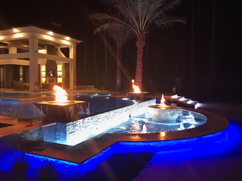 367 - Luxurious Pool with Fire Balls and Infinity Edge - Modern - Pool ...