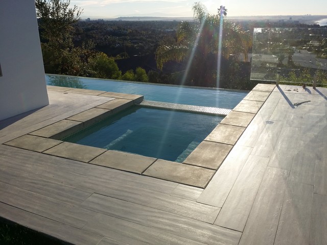 60' Negative Infinity Edge Lap Pool - Pools - Los Angeles - von Intex ...