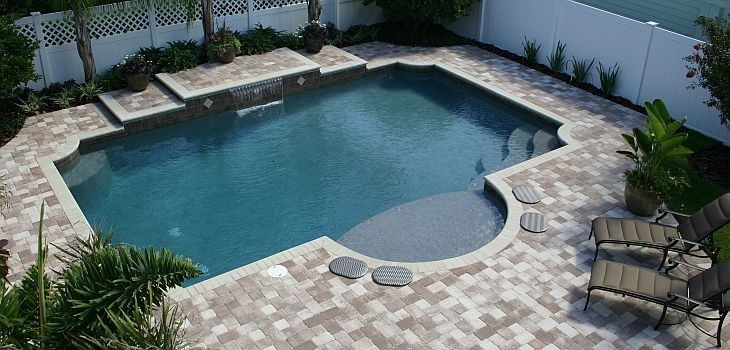 63 - Contemporary Pool with Modest Water Feature - Modern - Swimming ...