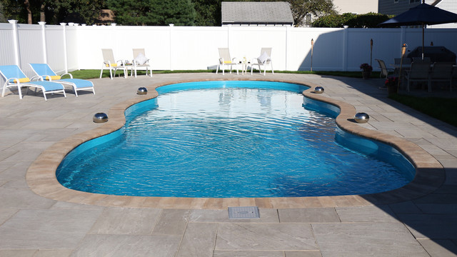 A 40 foot Fiberglass Pool in a Small Yard - Maritim - Pools - New York ...