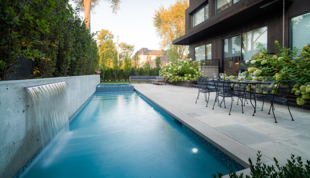 A "Quick Dip" - Custom Concrete Pool & Spa - Moderne - Piscine ...