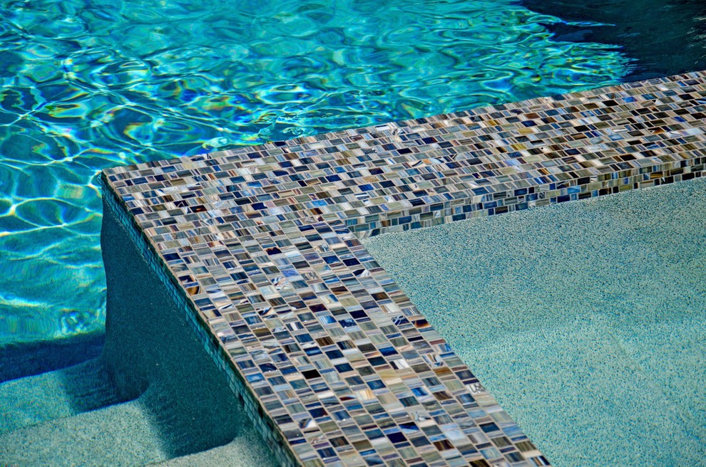 A Touch of Red - Contemporary - Pool - Houston - by Water's Edge ...