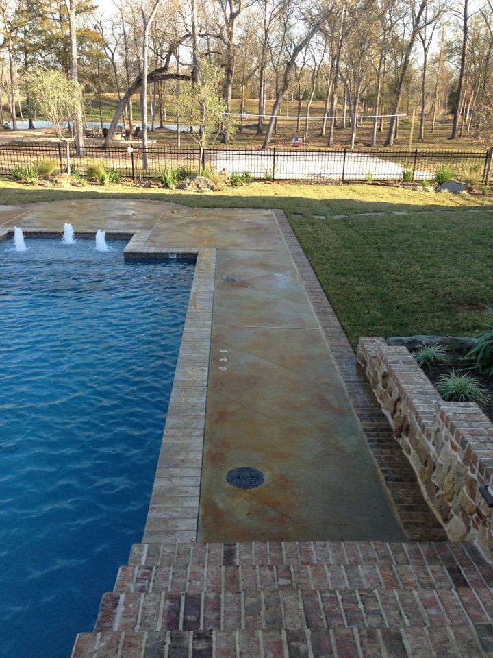 Acid Stained & Saw Cut Pattern for Pool Deck - Estilo Craftsman ...