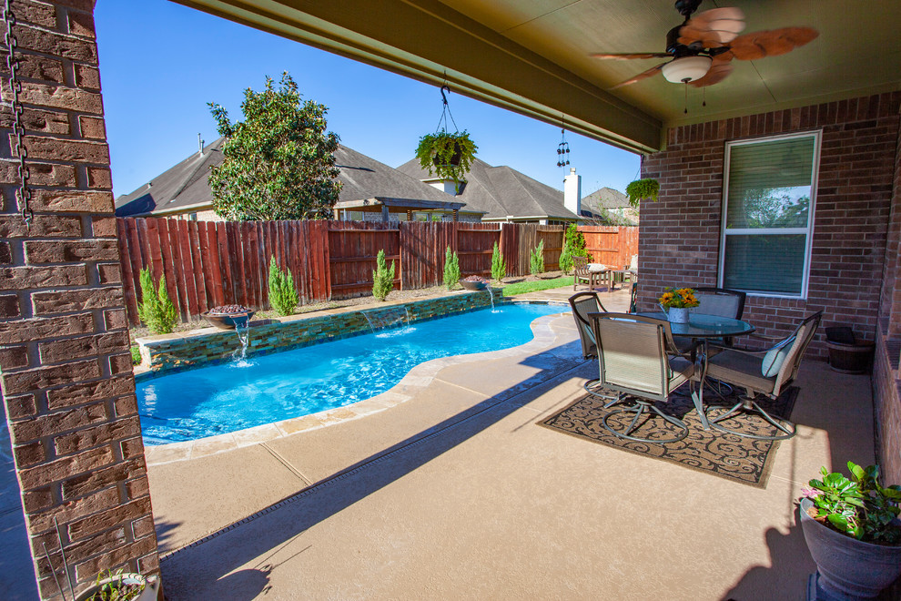 Ahart Family - Modern - Pool - Houston - by Richard's Total Backyard ...