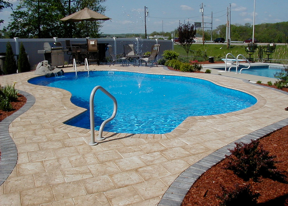 Aquarian Gemini display pool. - Pool - Cincinnati - by Aquarian Pools ...