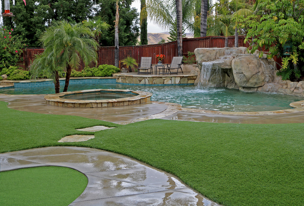 Artificial Grass Pool Area - Traditional - Pool - Other - by Ecoworkz ...