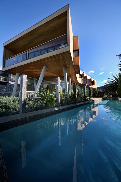 Austinmer Beach House - Modern - Pool - Sydney - by Viridian Glass ...