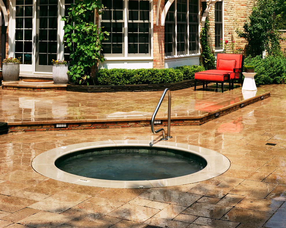 Auto Covered Pool and Spa in Highland Park - Contemporary - Pool ...