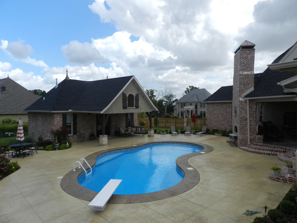 Backyard Paradise - Modern - Pool - Other - by BURTON POOLS & SPAS | Houzz
