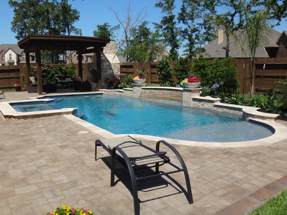 Bales Backyard - Traditional - Pool - Houston - by Carnahan Landscaping ...