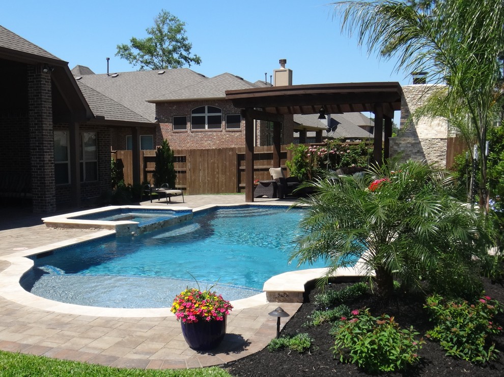 Bales Backyard - Traditional - Pool - Houston - by Carnahan Landscaping ...