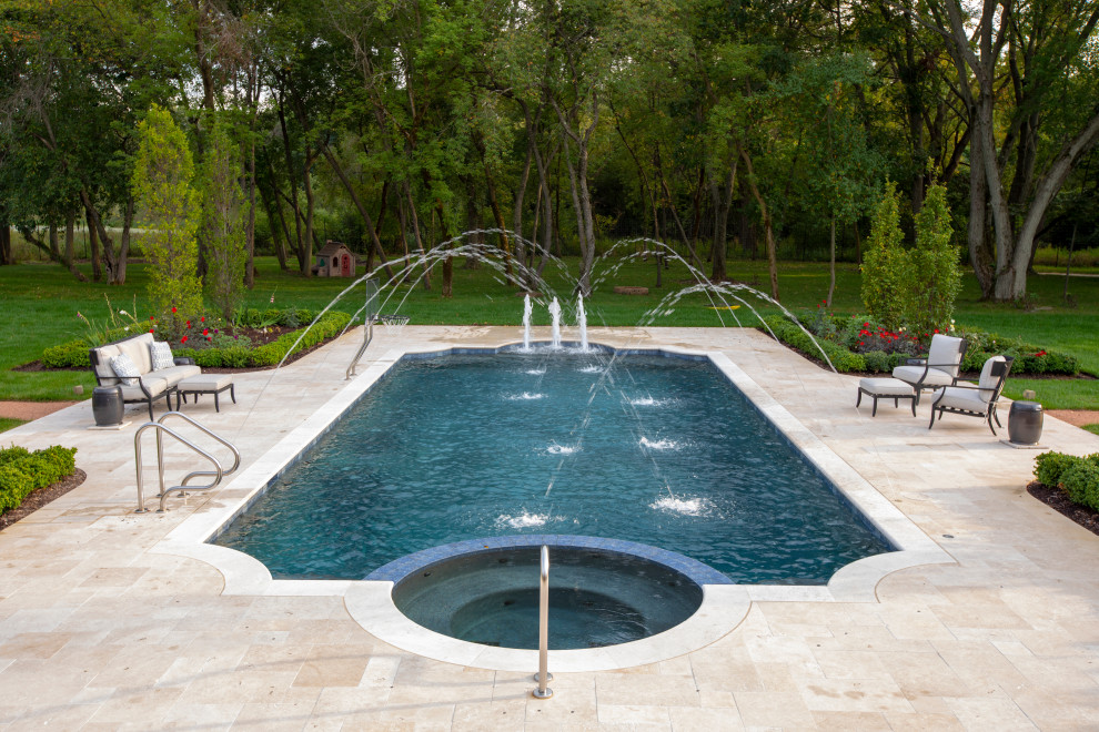 Barrington Hills, IL Scalloped Edge Pool with Round Hot Tub and ...