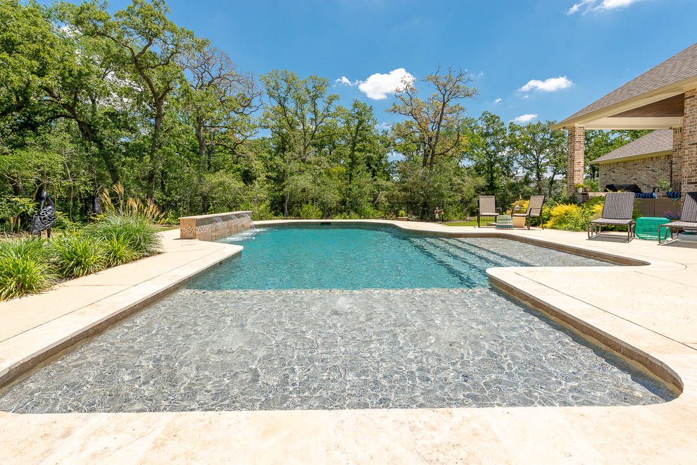 Beautiful Pool with Sun shelf and Bubblers - Piscina - Otras zonas - de ...