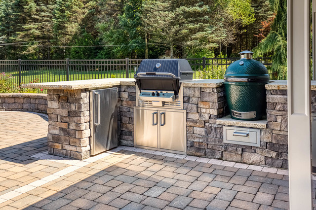Below Ground Pool with Patio and Pool House Project - Classique ...