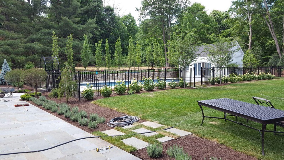 Black Aluminum Fence - Modern - Pool - New York - by Riverside Fence ...