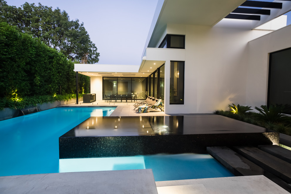 Black raised spa with white pool - Modern - Pool - Melbourne - by ...