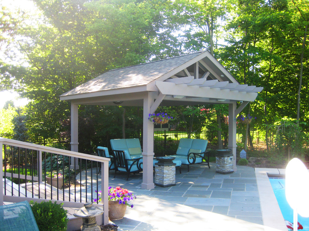 Carmel, Indiana lanais and deck living space - Modern - Pool ...