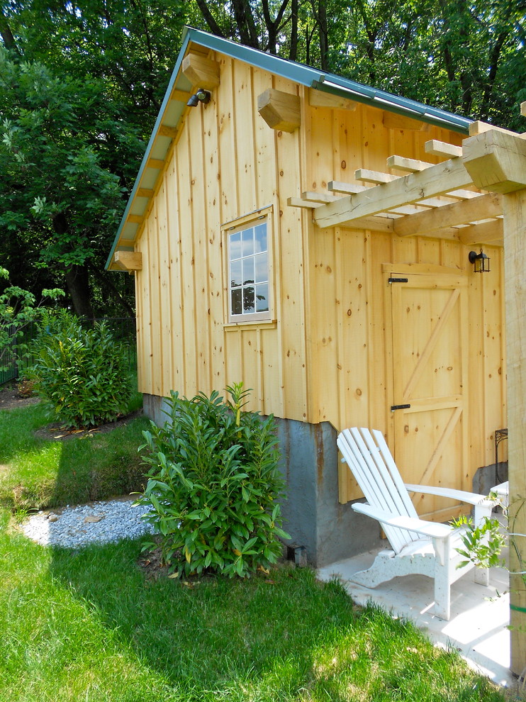Chester County Pool House - Traditional - Swimming Pool & Hot Tub ...
