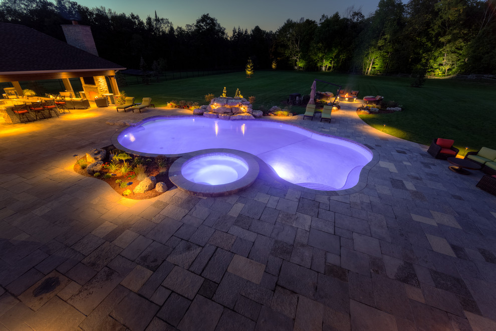 Concrete Spa & Pool - Georgetown, Ontario - Contemporary - Pool ...
