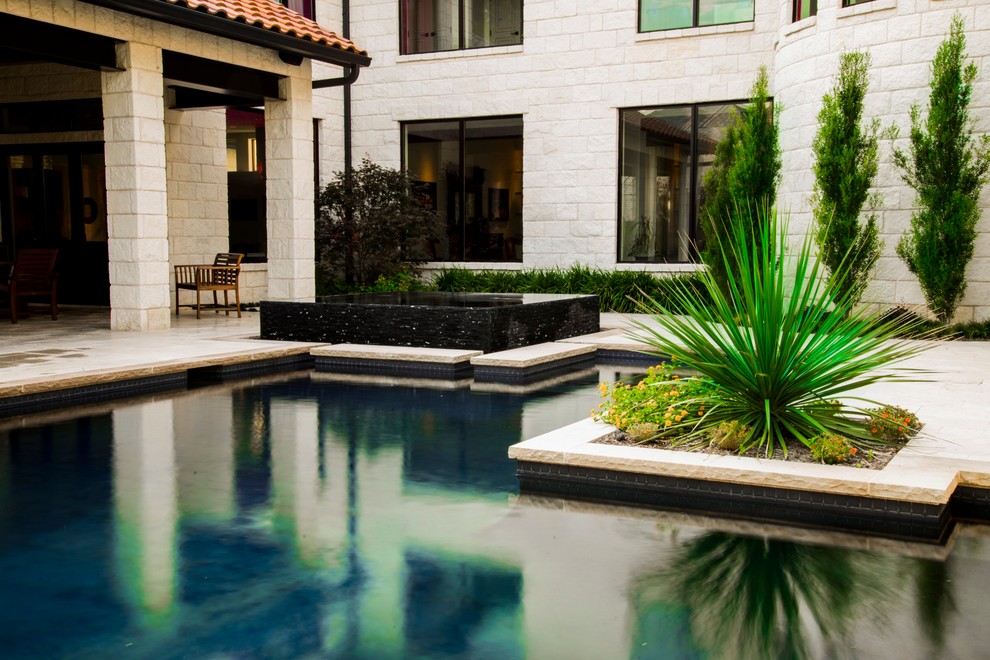 Contemporary Minimalistic Pool Courtyard - Contemporary - Pool - Dallas ...