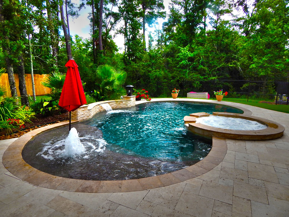 Curved Pool with Fountain and Pergola - Contemporary - Pool - Houston ...