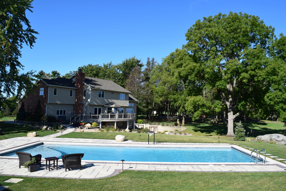 Custom Concrete Inground Pool with Laminar Jets - Independence, Iowa ...