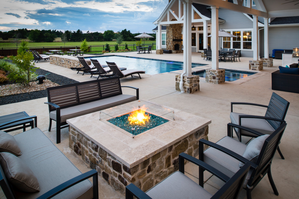Custom Geometric Pool and Spa with Water Features - Contemporary - Pool - Dallas - by Pool Stop ...