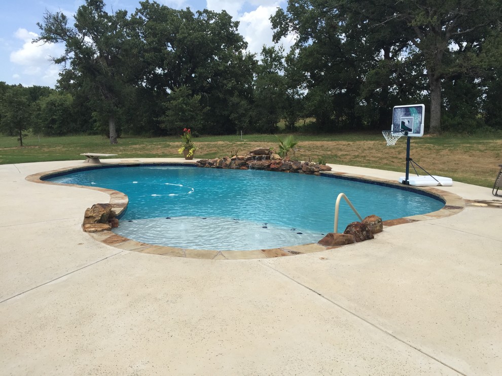 Custom Pool + Pool House - Traditional - Pool - Dallas - by Parker ...