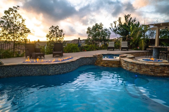 Custom Pools & Spas - Contemporary - Pool - San Diego - by Majestic ... Custom Pools & Spas - Contemporary - Pool - San Diego - by Majestic ...