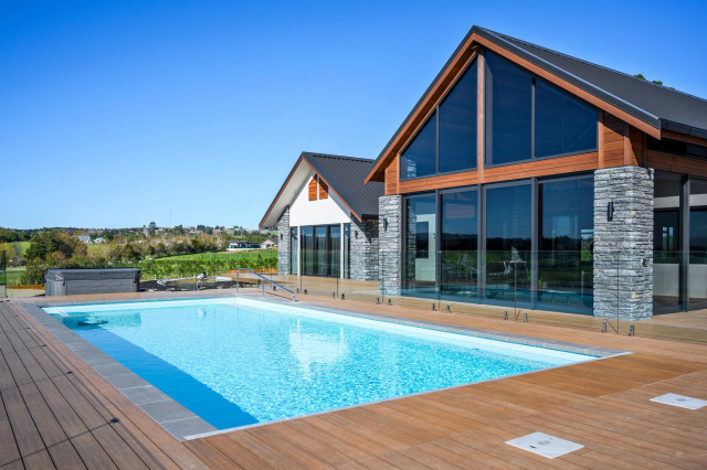 Custom Swimming Pool Mayfair Pools Auckland South - Moderne - Piscine ...