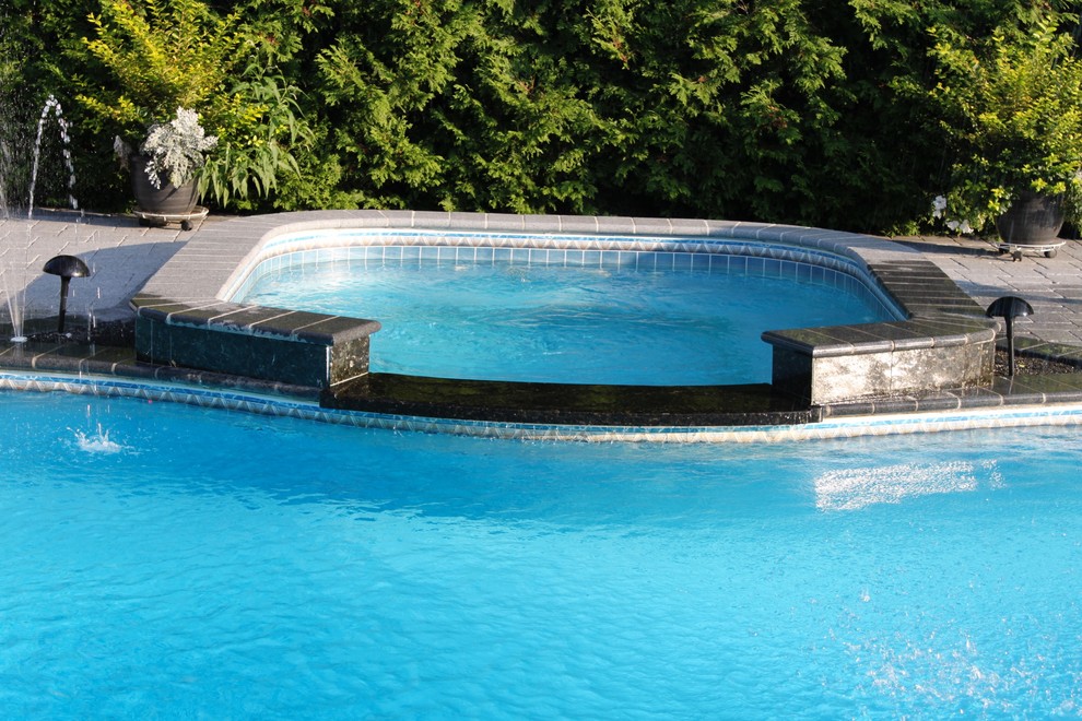 Custom Vinyl Liner Spa - Modern - Pool - New York - by Grecian Pools ...