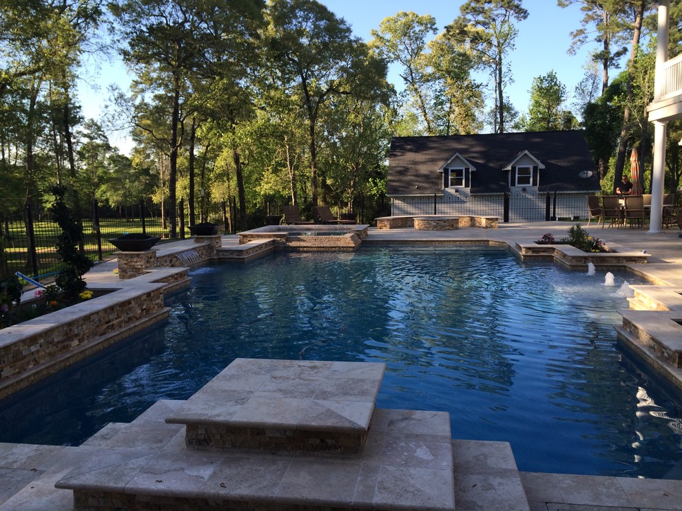 Cypress Area Geometric Pool with Raised Beam Wall - Pool - Houston - by ...