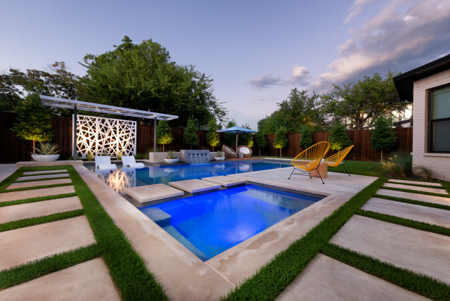 Dallas Linear Pool With Modern Panels Modern Swimming Pool Dallas