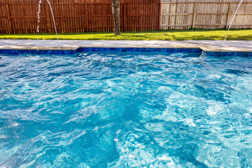 Deck Jets With Travertine Coping - Modern - Pool - by Paradise Oasis ...
