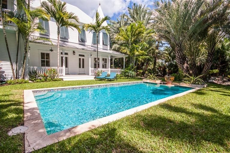 Eisenhower House Swimming Pool and Fountain - Pool - Miami - by Matthew ...