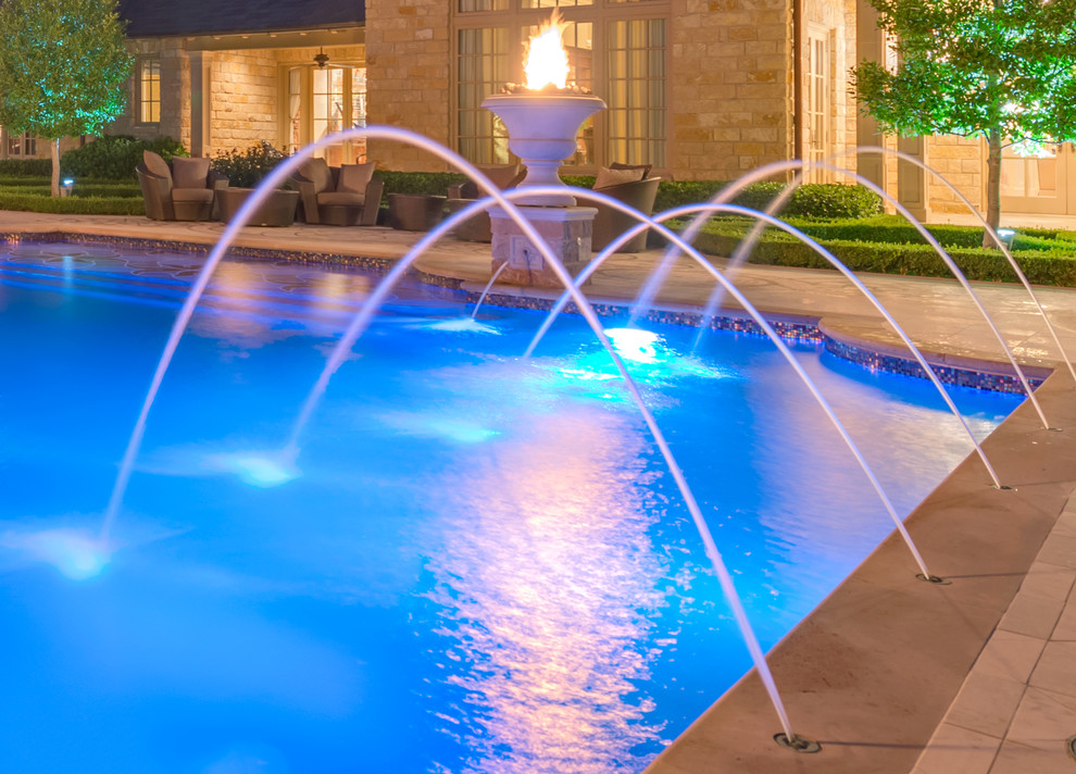 English: Inwood #1 - Traditional - Pool - Dallas - by Harold Leidner ...