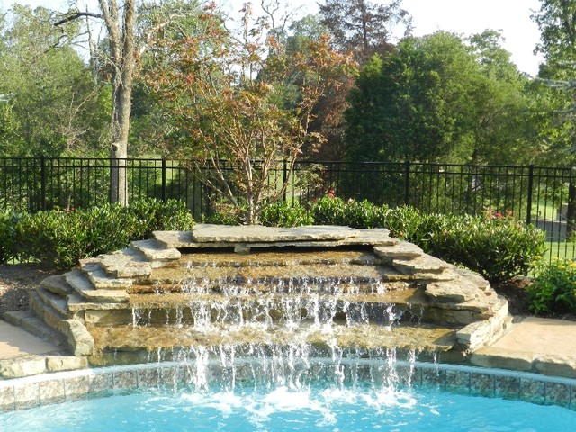 Features and Fountains - Piscine - Autres périmètres - par Burton Pools ...