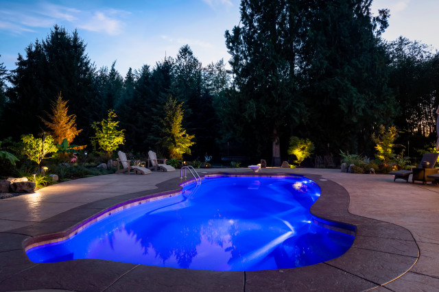 Fernandes Fiberglass Pool - Traditional - Pool - Vancouver - by Vantage ...