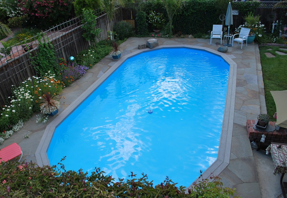 Flagstone Pool Deck in San Jose, Ca. - Traditional - Pool - San ...