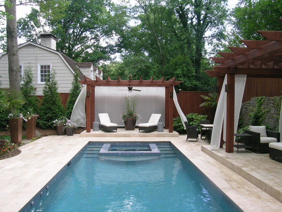 Formal Pool with recessed Spa. Cedar Pergolas - Classico - Piscina ...