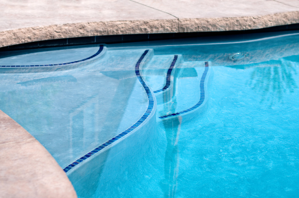 Free Form Automatic cover pool - Modern - Pool - Boise - by Aquatech ...