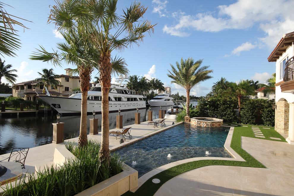 Free Form Pool with Raised Spa in Fort Lauderdale, Florida ...