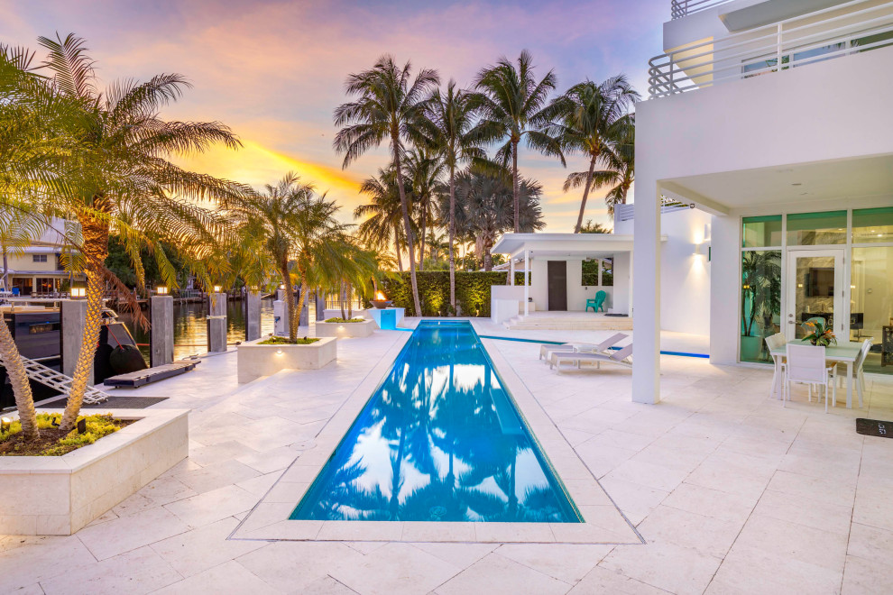 Freeform Infinity Edge Pool with Lap Pool/Spa with Fire Bowls in Ft ...